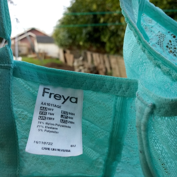 Freya | Intimates & Sleepwear | 2 For 5 Freya Bra 28h | Poshmark